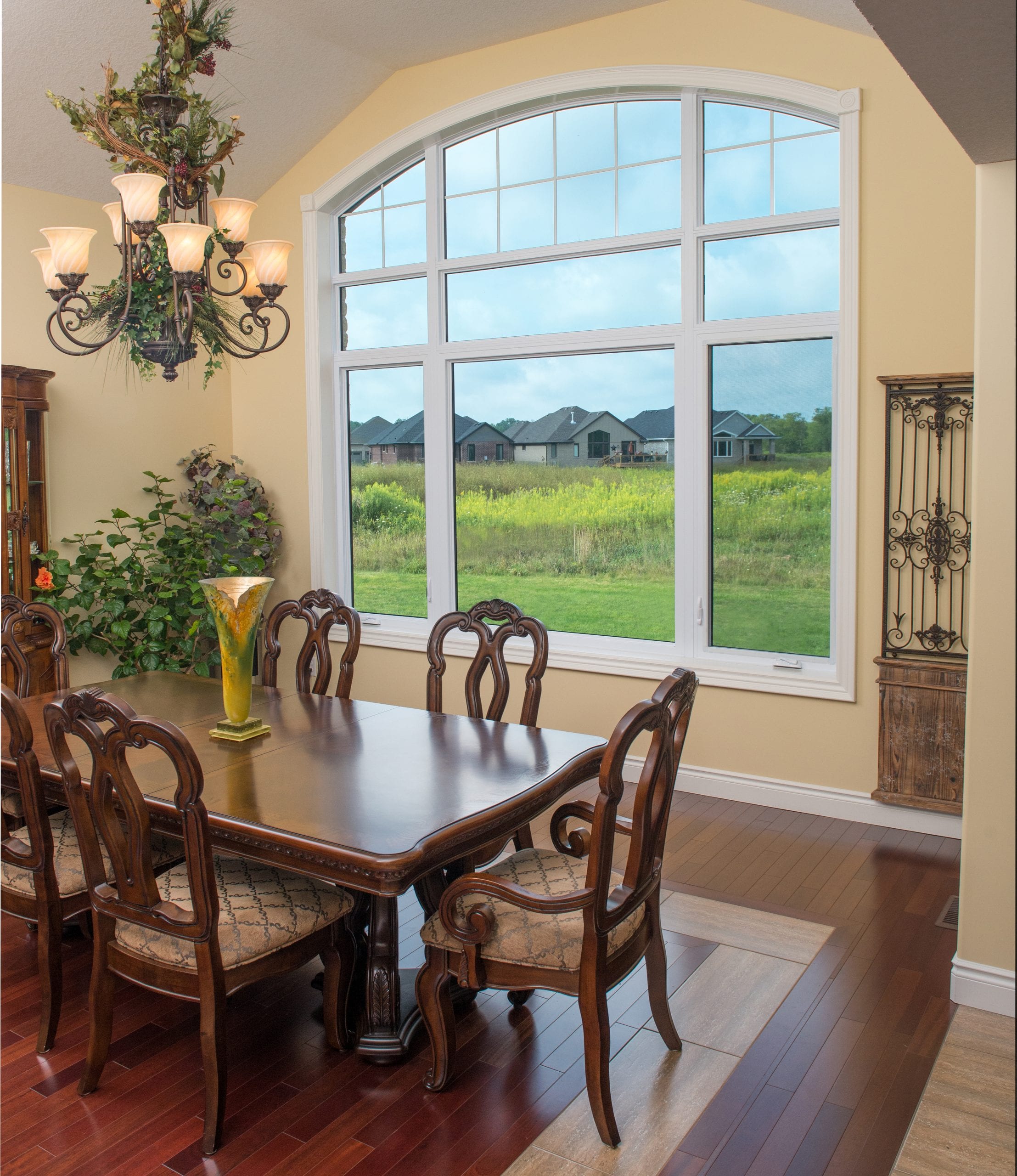 The Benefits of Vinyl Replacement Windows